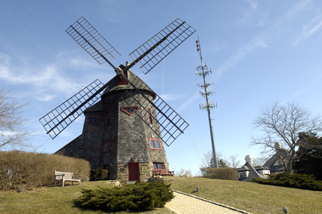 Robert Downey Jr. Buys East Hampton's Edward DeRose Windmill Cottage ...
