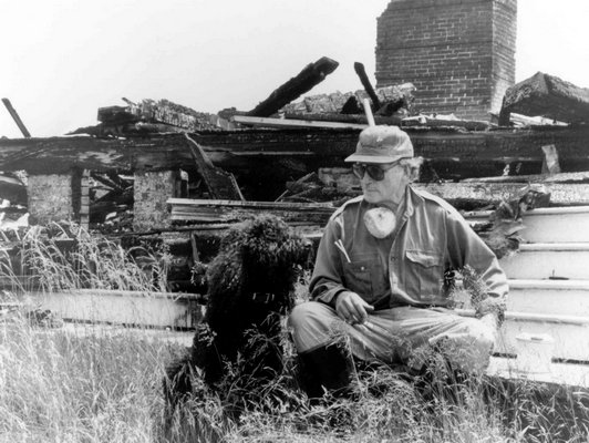 Dick Cavett Talks About The Reincarnation Of Tick Hall - 27 East