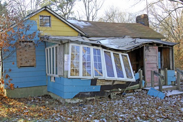 'Zombie' Homes Are Relatively Rare In Southampton And East Hampton ...