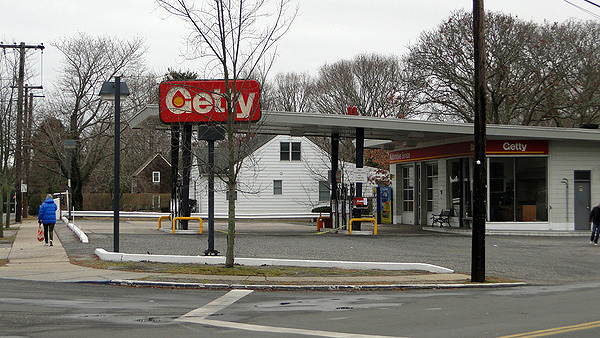 Sag Harbor Getty Closes After Owner Says He Could Not Turn Profit - 27 East
