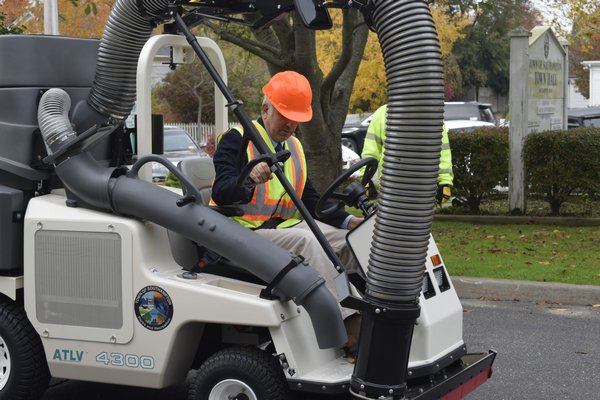 Special Litter Vehicle Purchased To Clean Up Southampton Town - 27 East