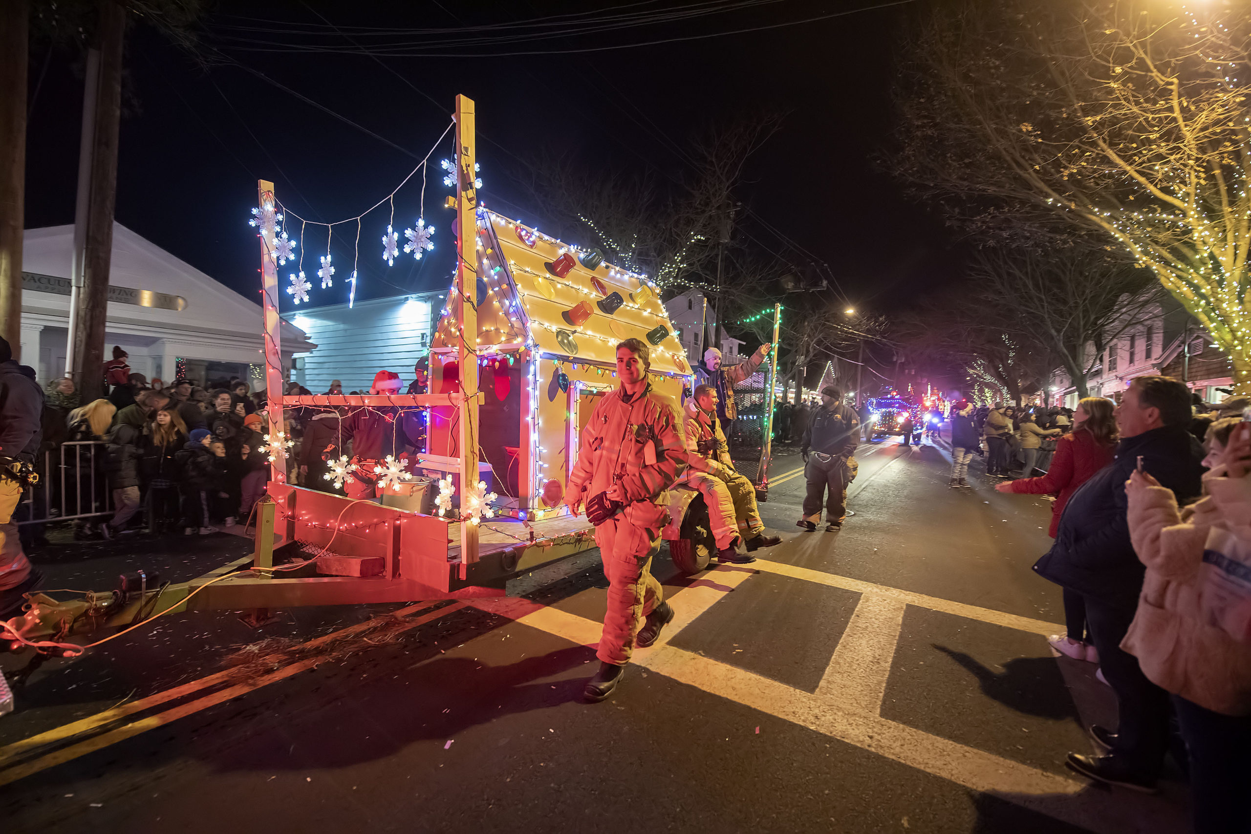 Southampton Village Kicks Off Holiday Season - 27 East