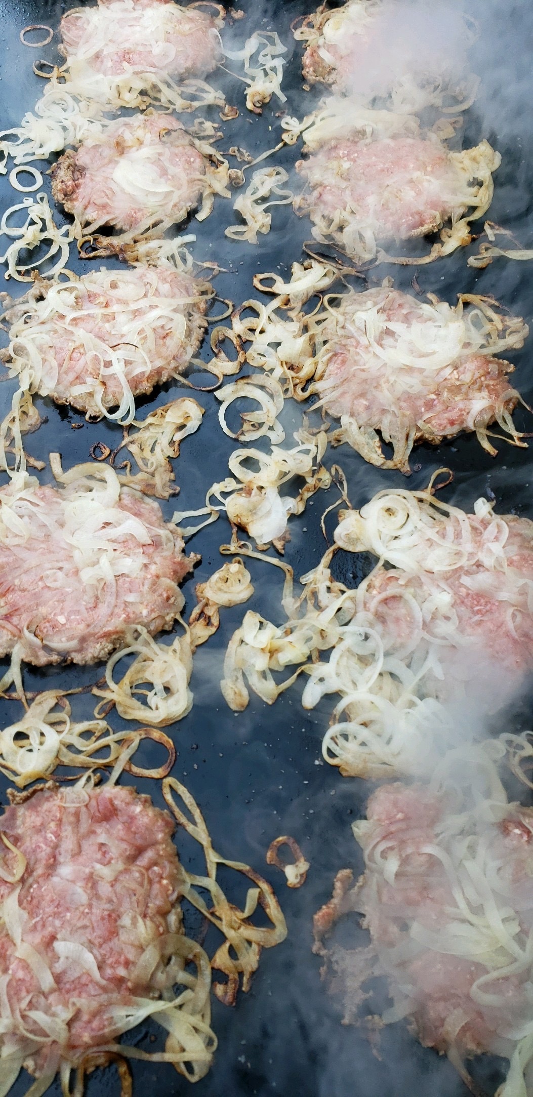 George Motz Brings Famous Oklahoma Fried Onion Burger To Eckart's In ...