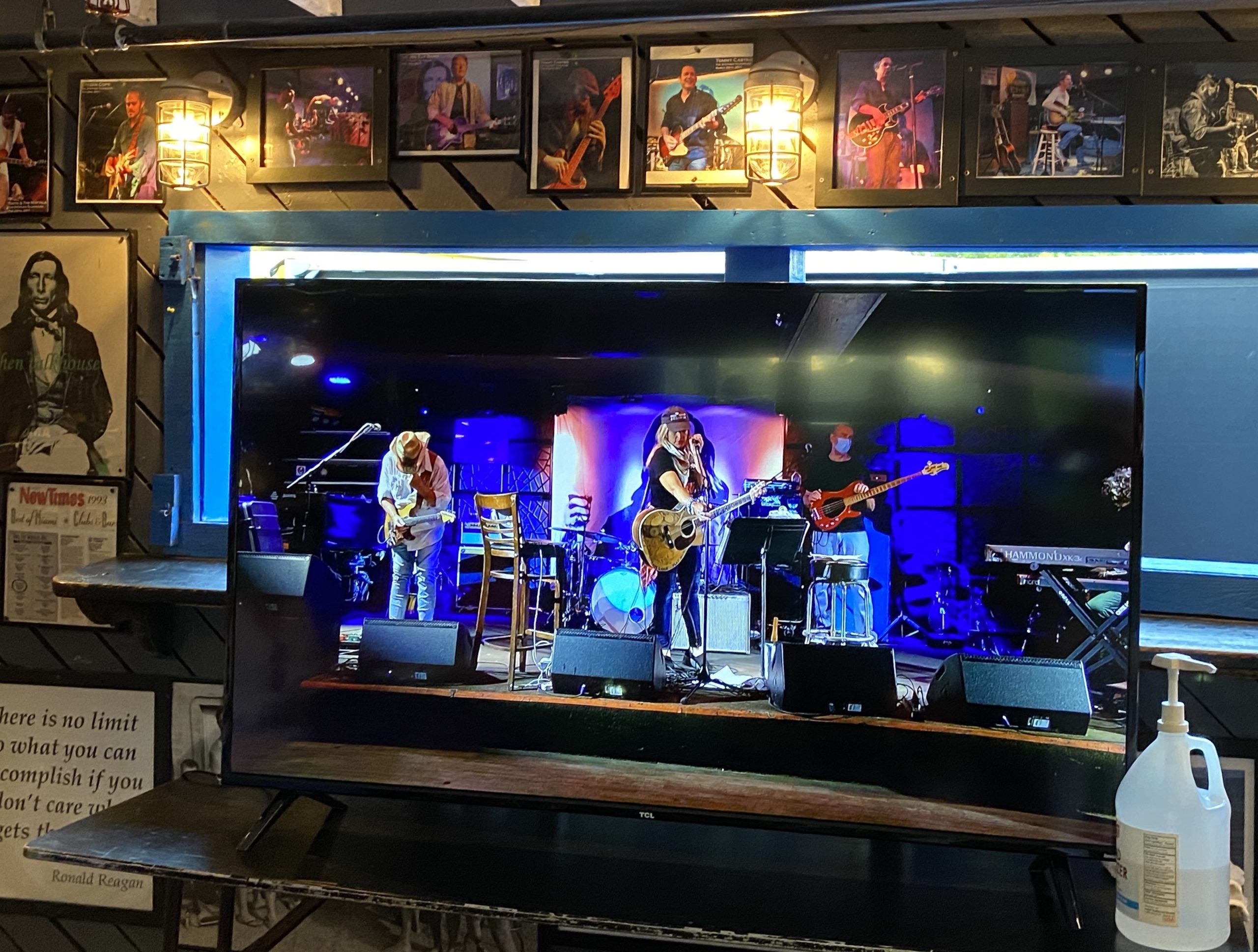 Stephen Talkhouse Offers A New Way to See Live Music - 27 East