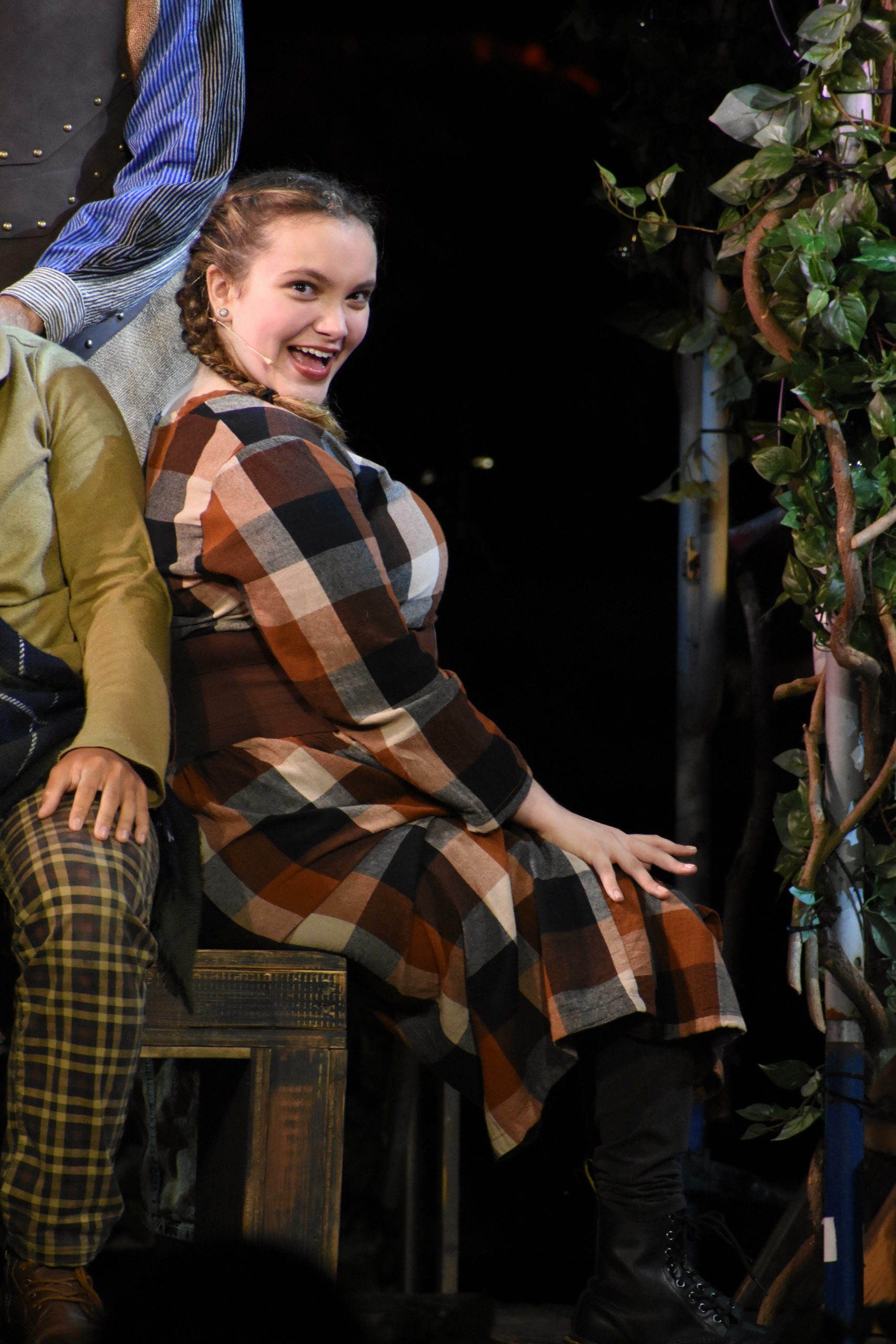 The Theater Bug Runs In This Family: Hope Hamilton, Daughter Of Bay ...