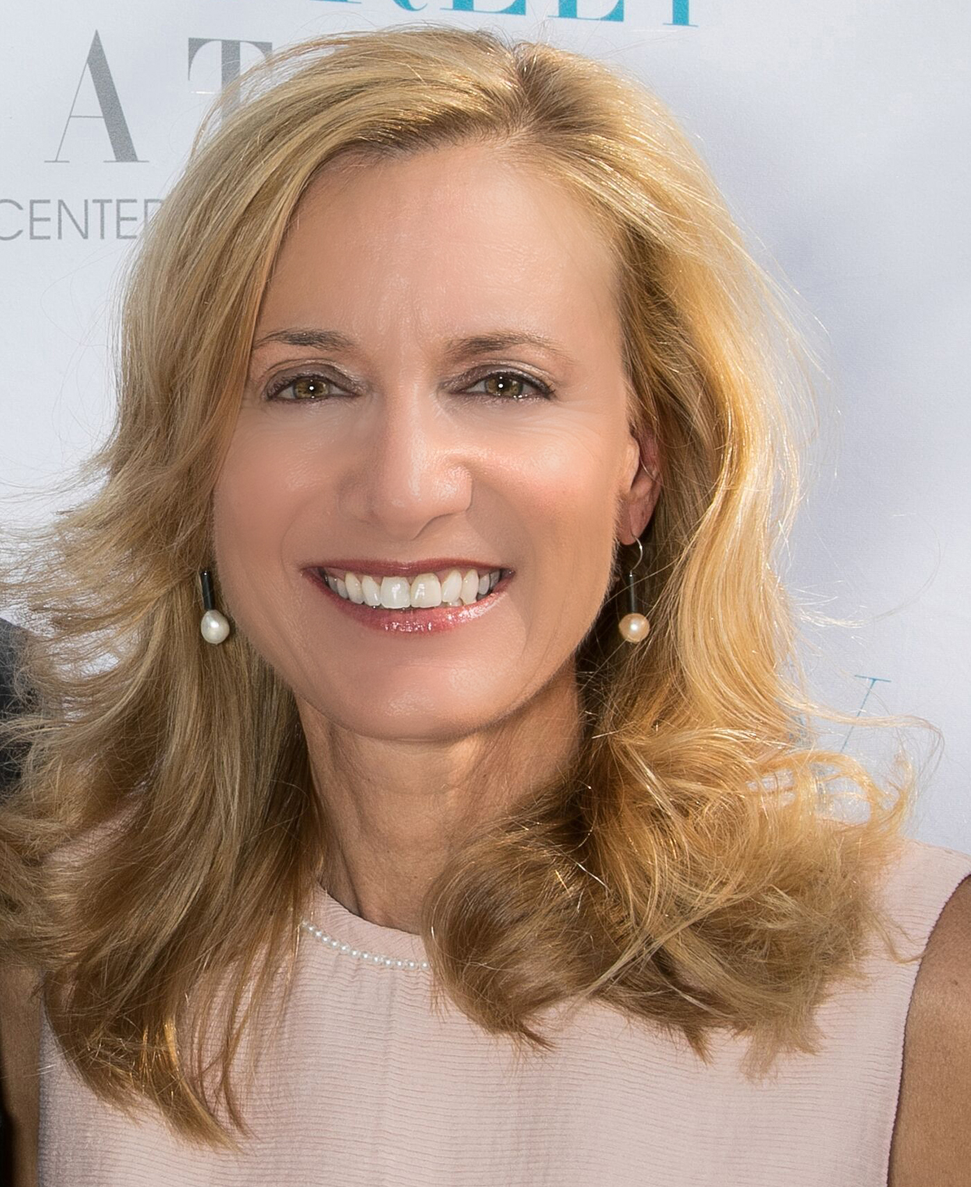 A Conversation with Tracy Mitchell - 27 East