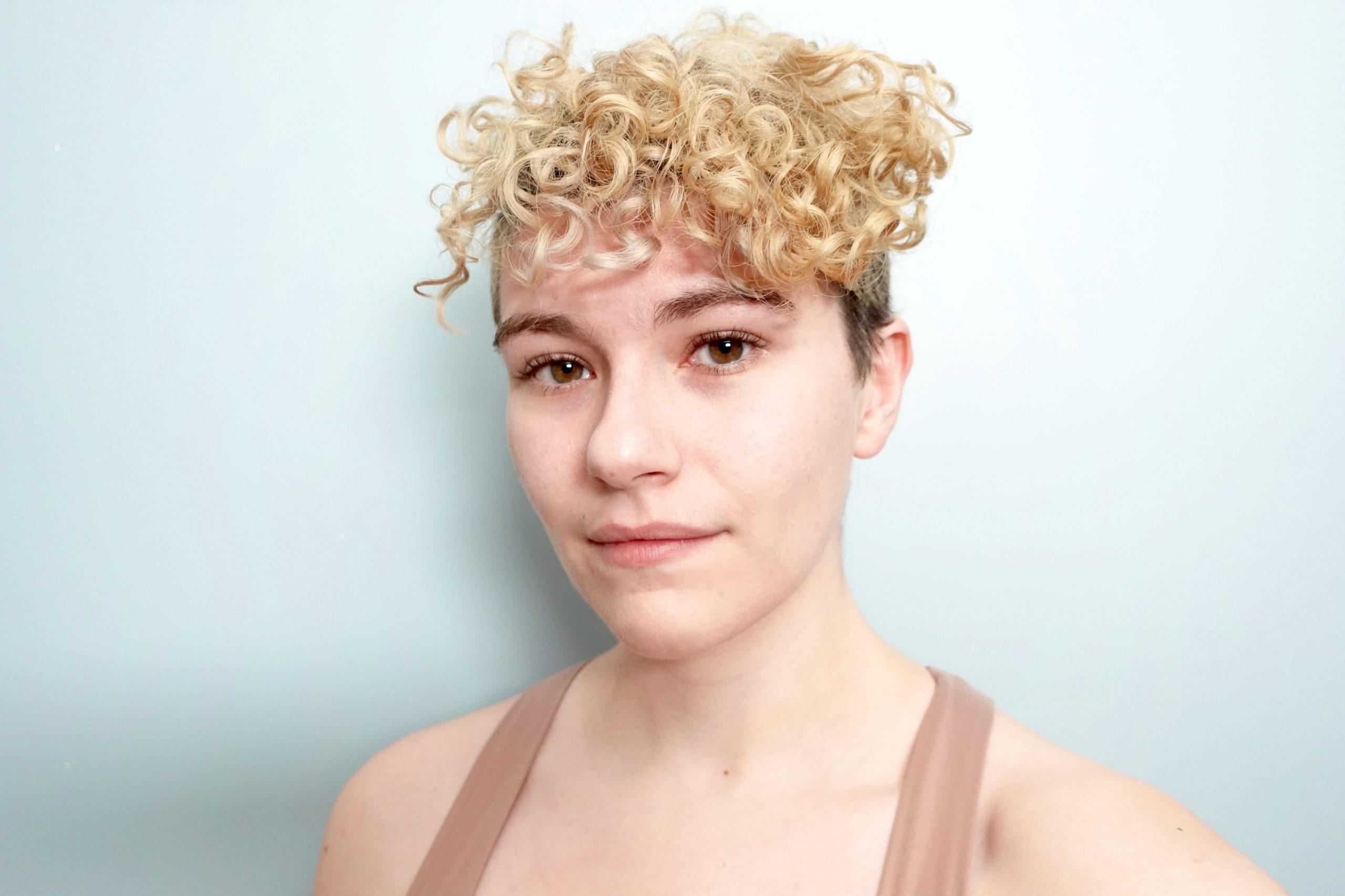 Learn The Art Of The Con Game - 27 East