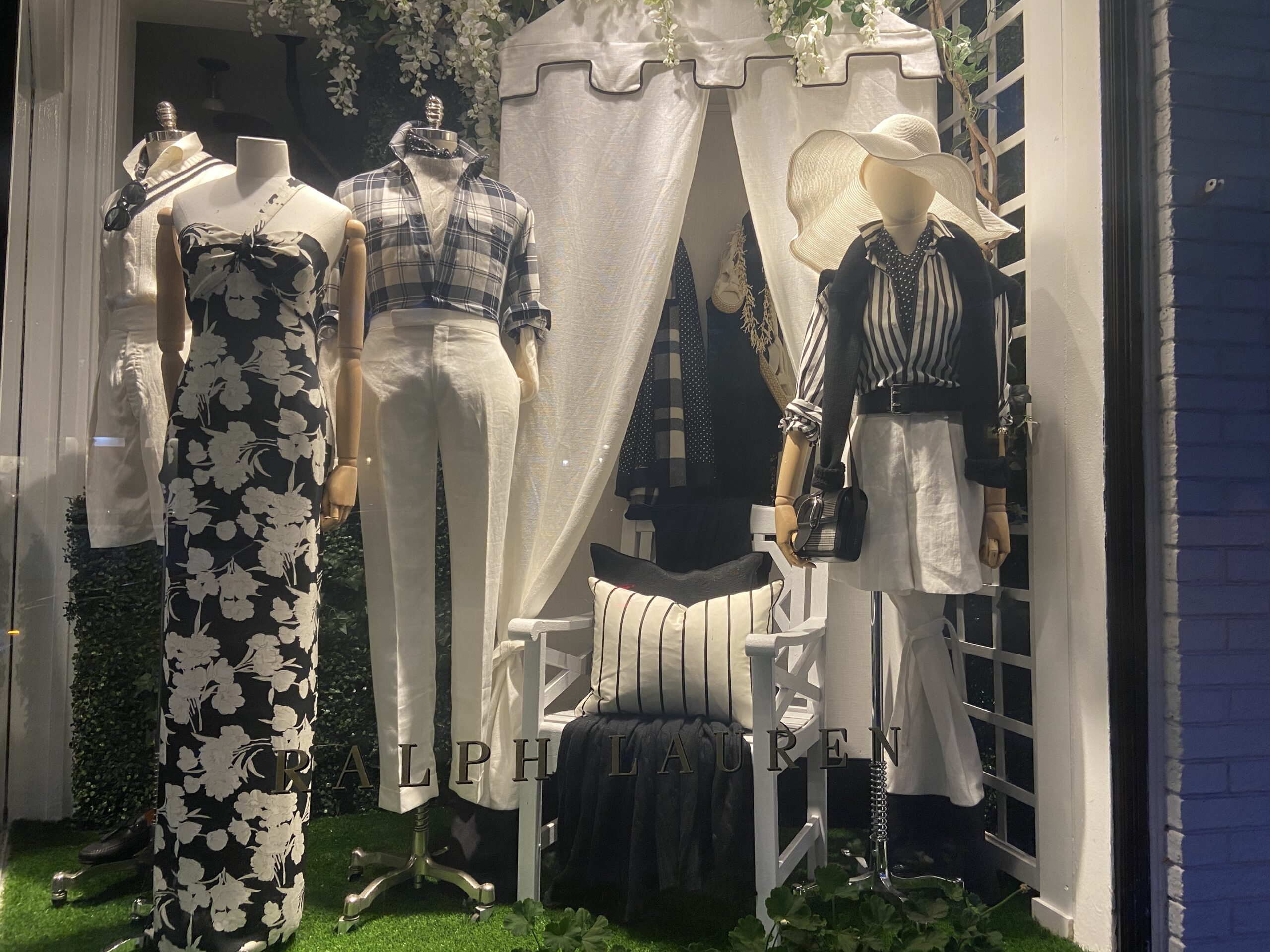 How To Transition A Summer Hamptons Wardrobe To Fall - 27 East