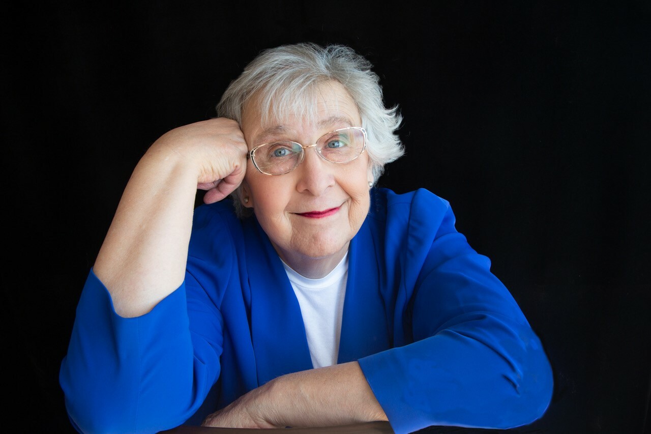 Julia Scotti at Bay Street Theater - 27 East