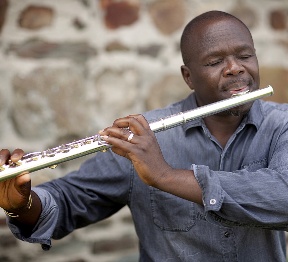 Samite Explores “Lessons of Humanity” - 27 East