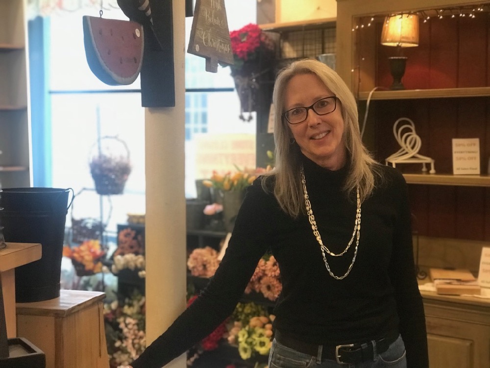 After 20 Years, Country Lane Will Close - 27 East