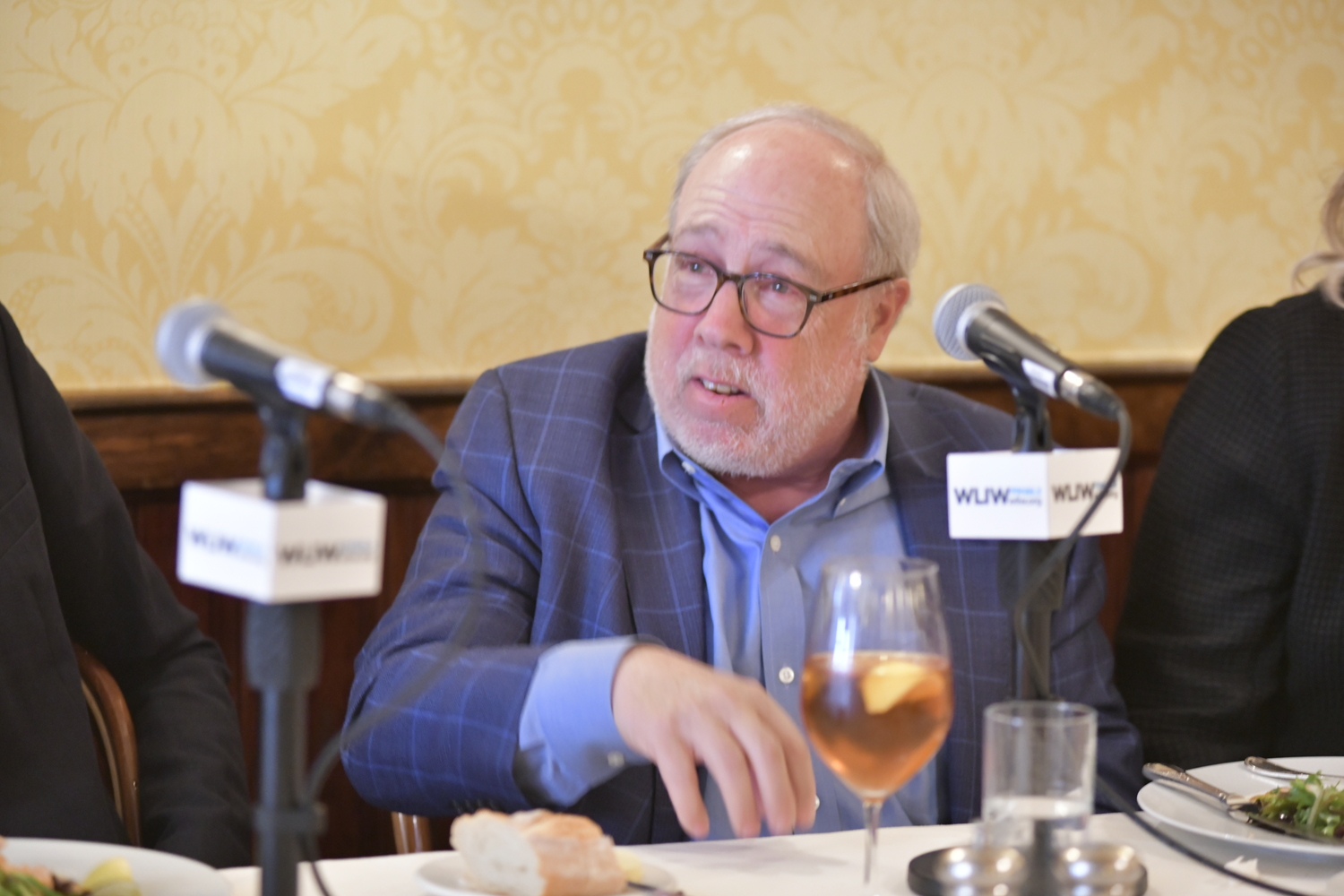 Express Sessions Explores Sag Harbor's Green Spaces - 27 East