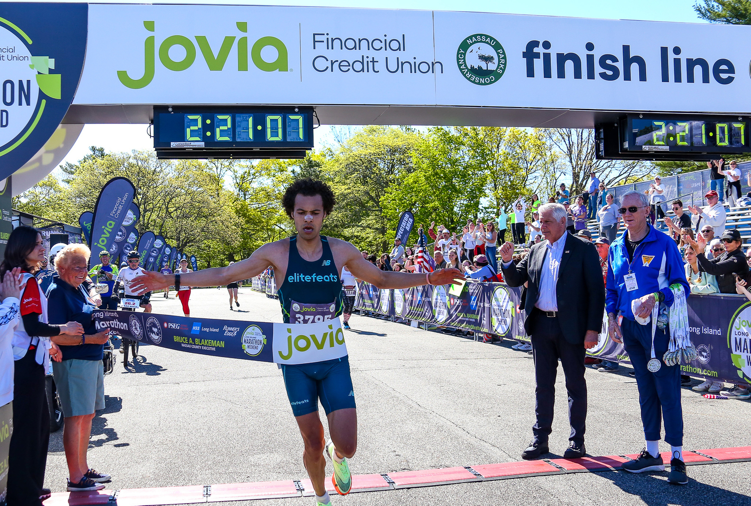 Westhampton's Jordan Daniel Wins 50th Annual Long Island Marathon - 27 East