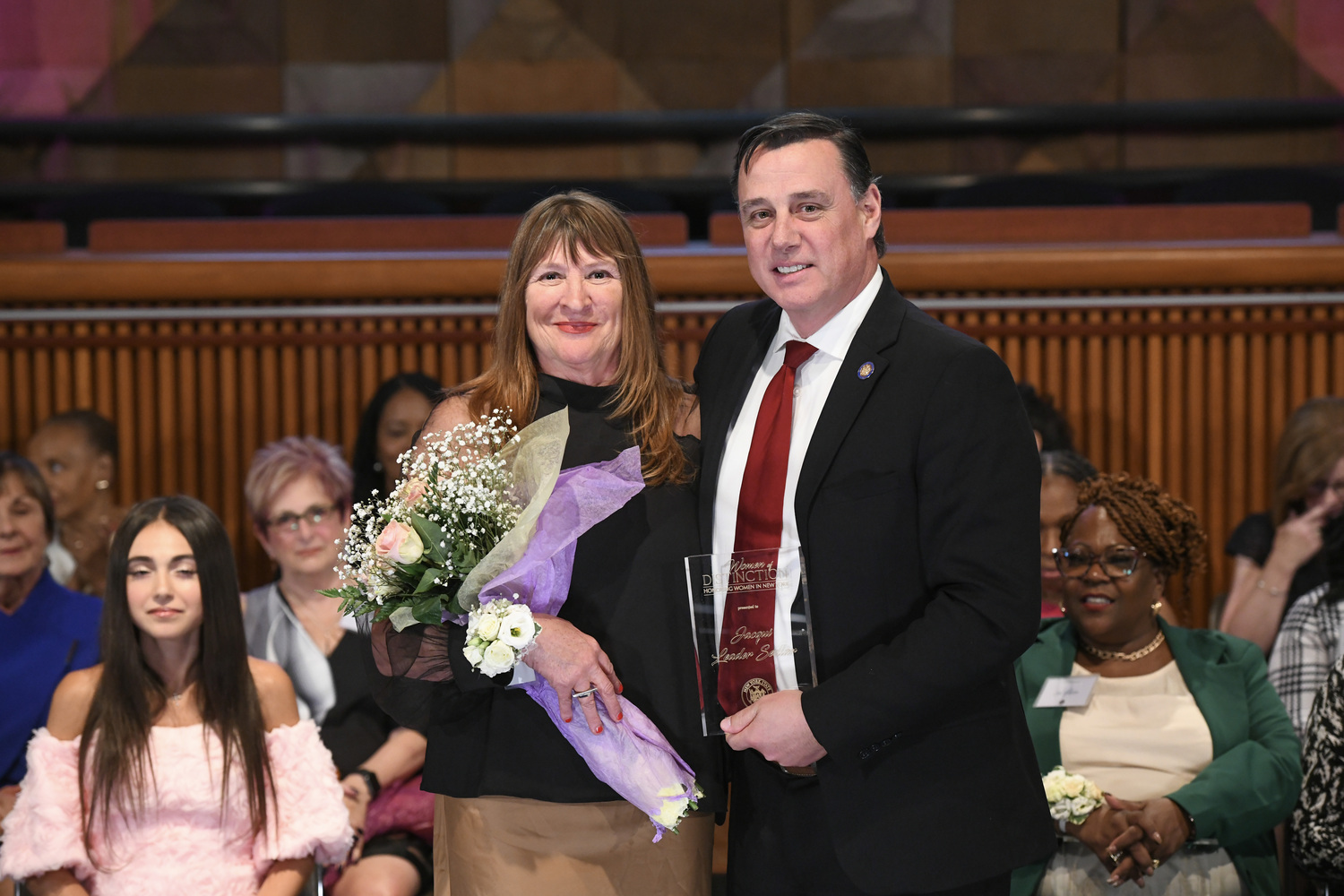 Jacqui Sedlar Leader Is Named Woman of Distrinction - 27 East