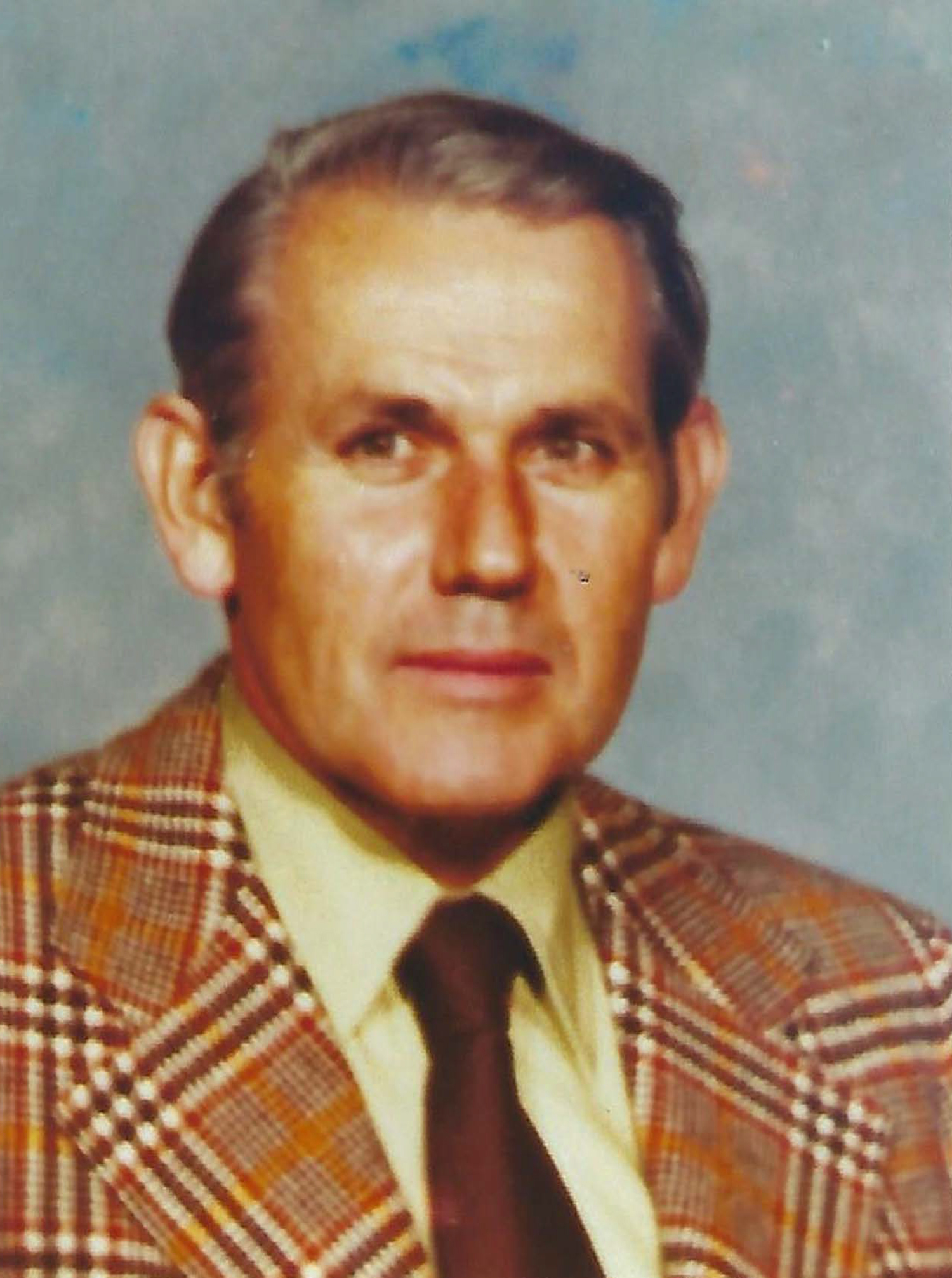 Donald Claude Fuller of Calverton Dies May 29 - 27 East
